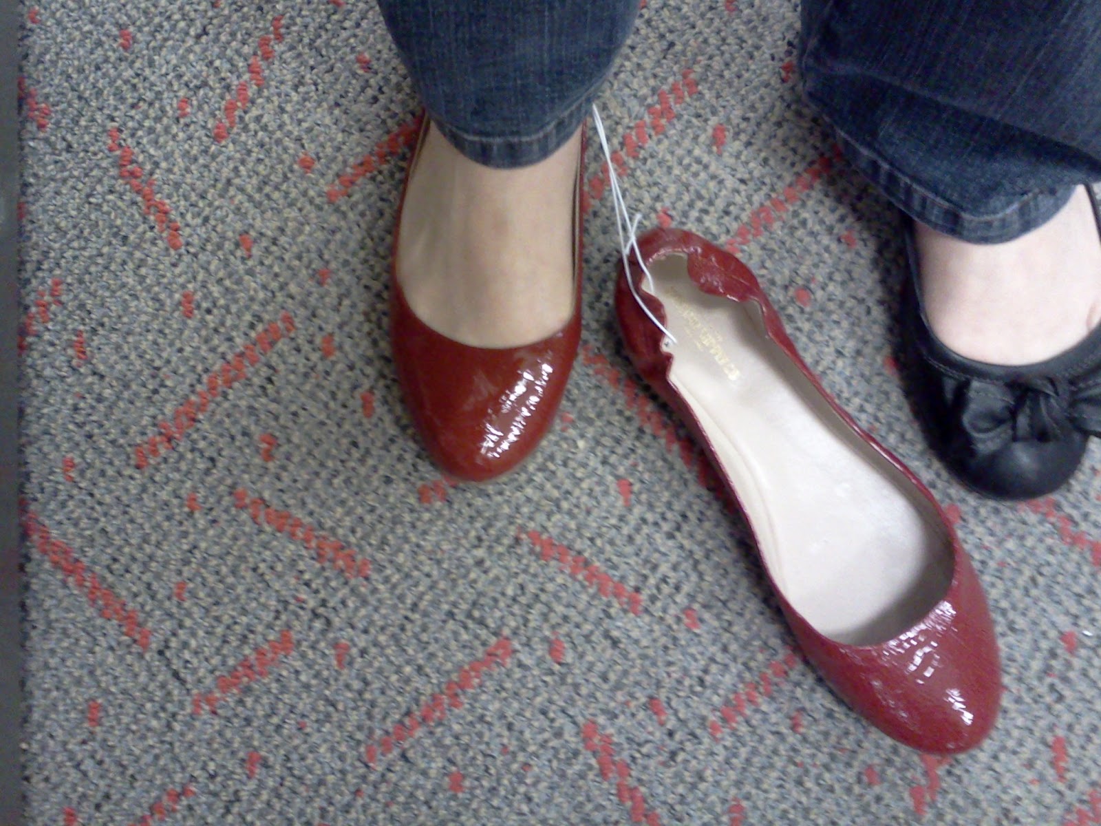 JenMarie80: The Quest of Sensible Shoes